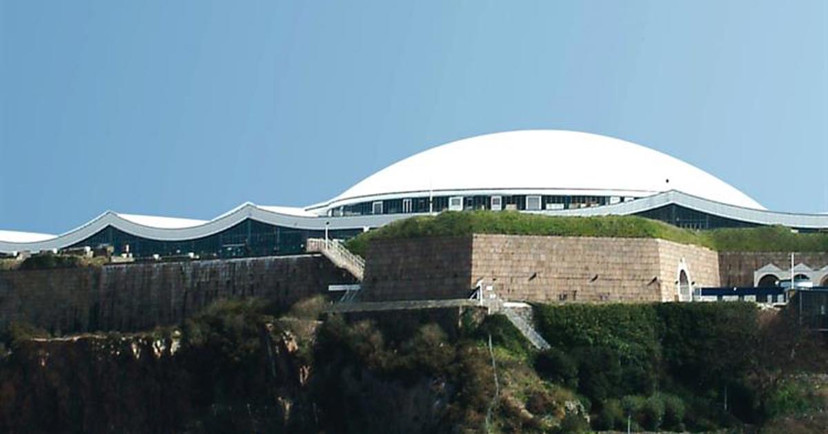 Fort Regent | Active Jersey