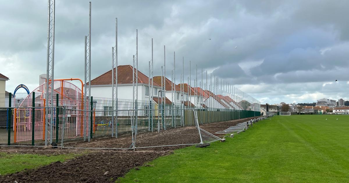 New ball stop fencing at FB Fields | Active Jersey